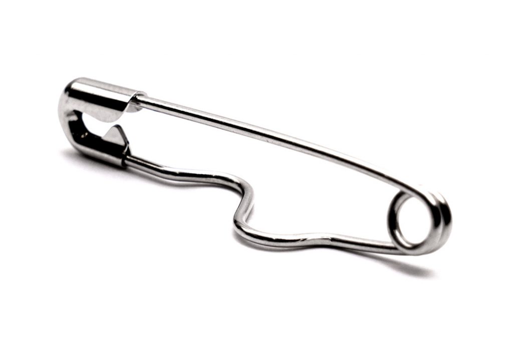 新しい安全ピンタイプの缶バッジ、『Z安全ピン』はバックパーツ一体型で手間いらず！ | ビジネスのための缶バッジ活用術